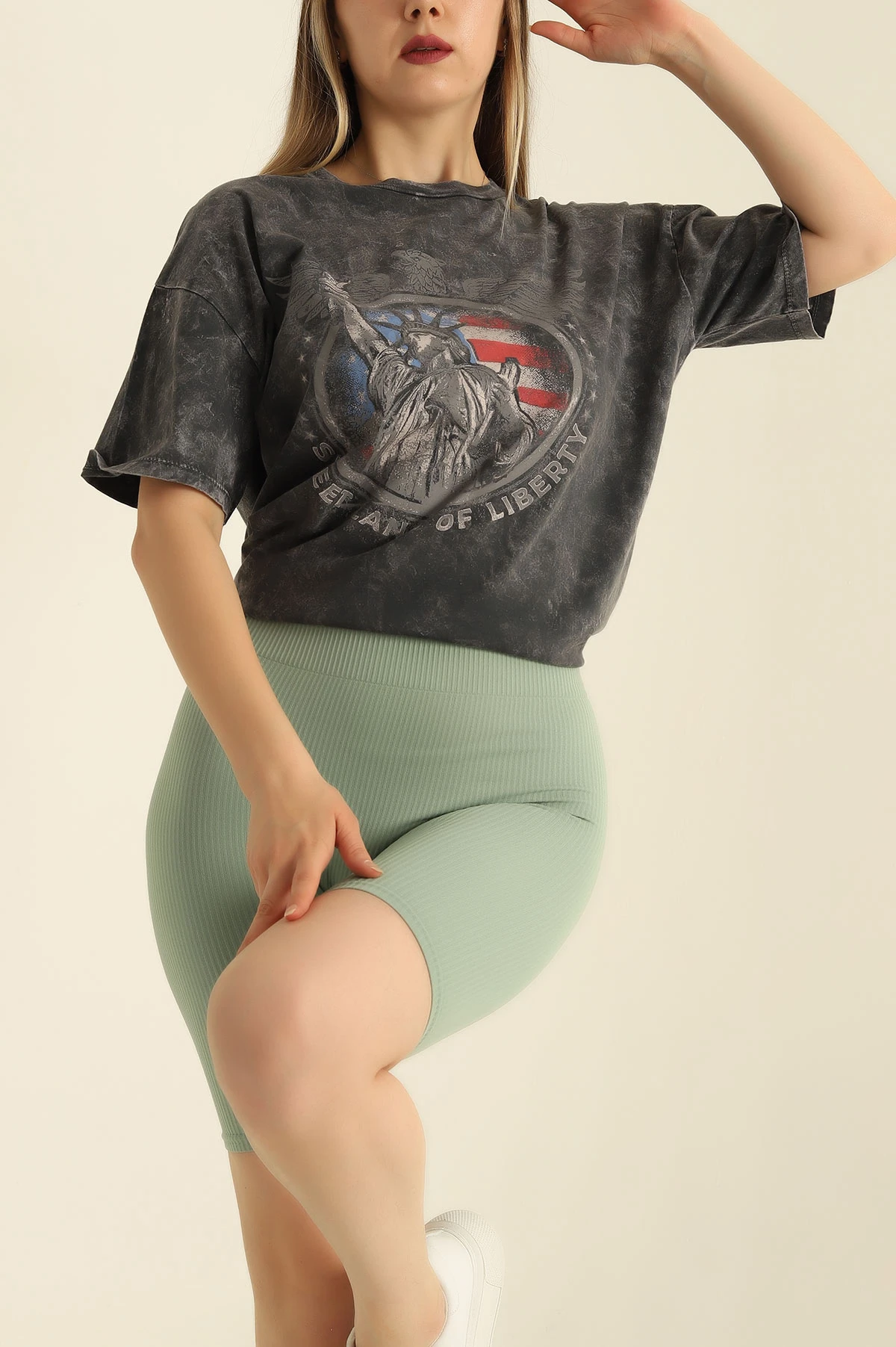 Antrasit Kar Yıkama Baskılı Kadın Tişört 282413