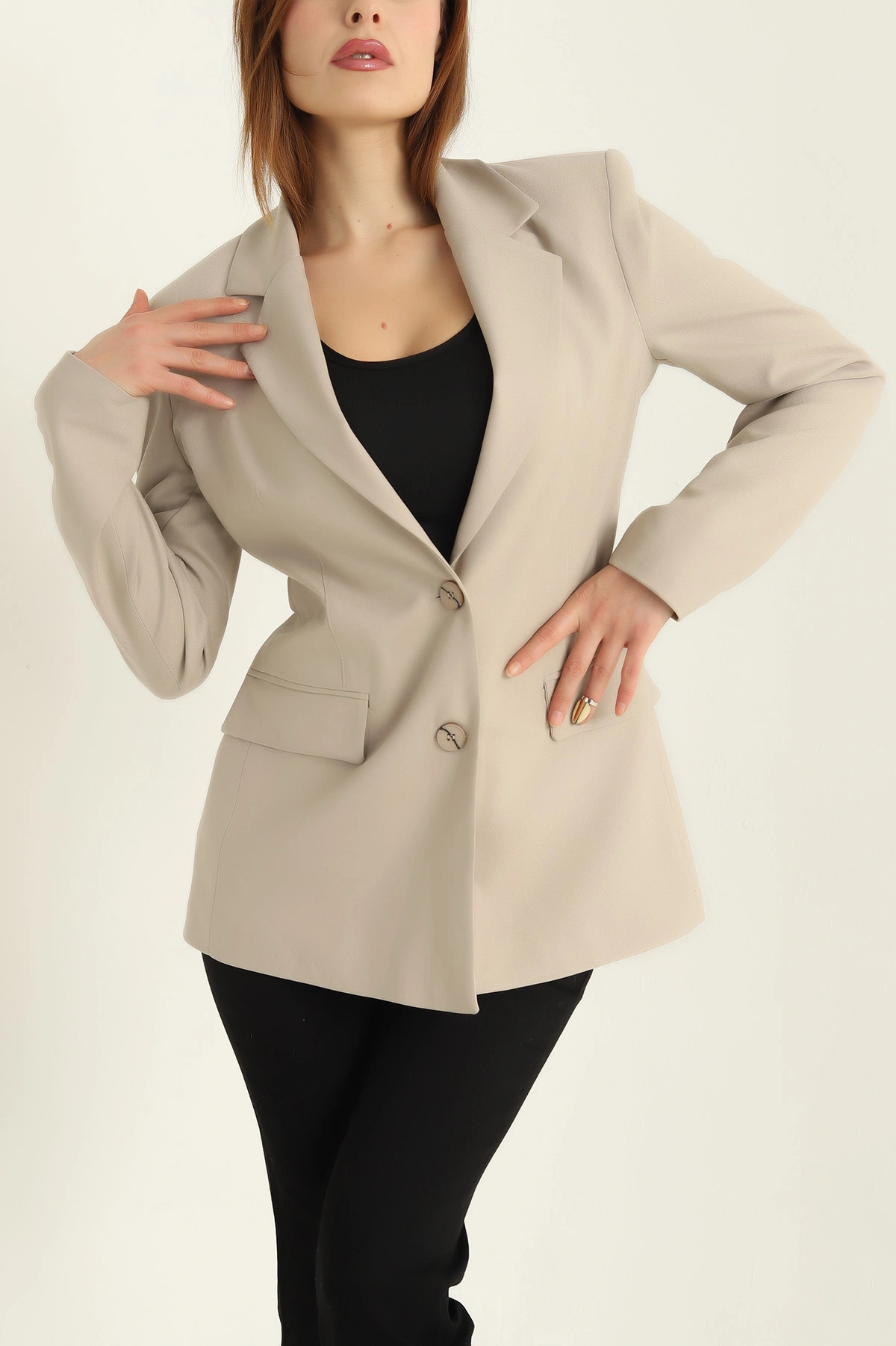 Bej Astarlı Vatkalı Atlas Kumaş Bayan Ceket 319748