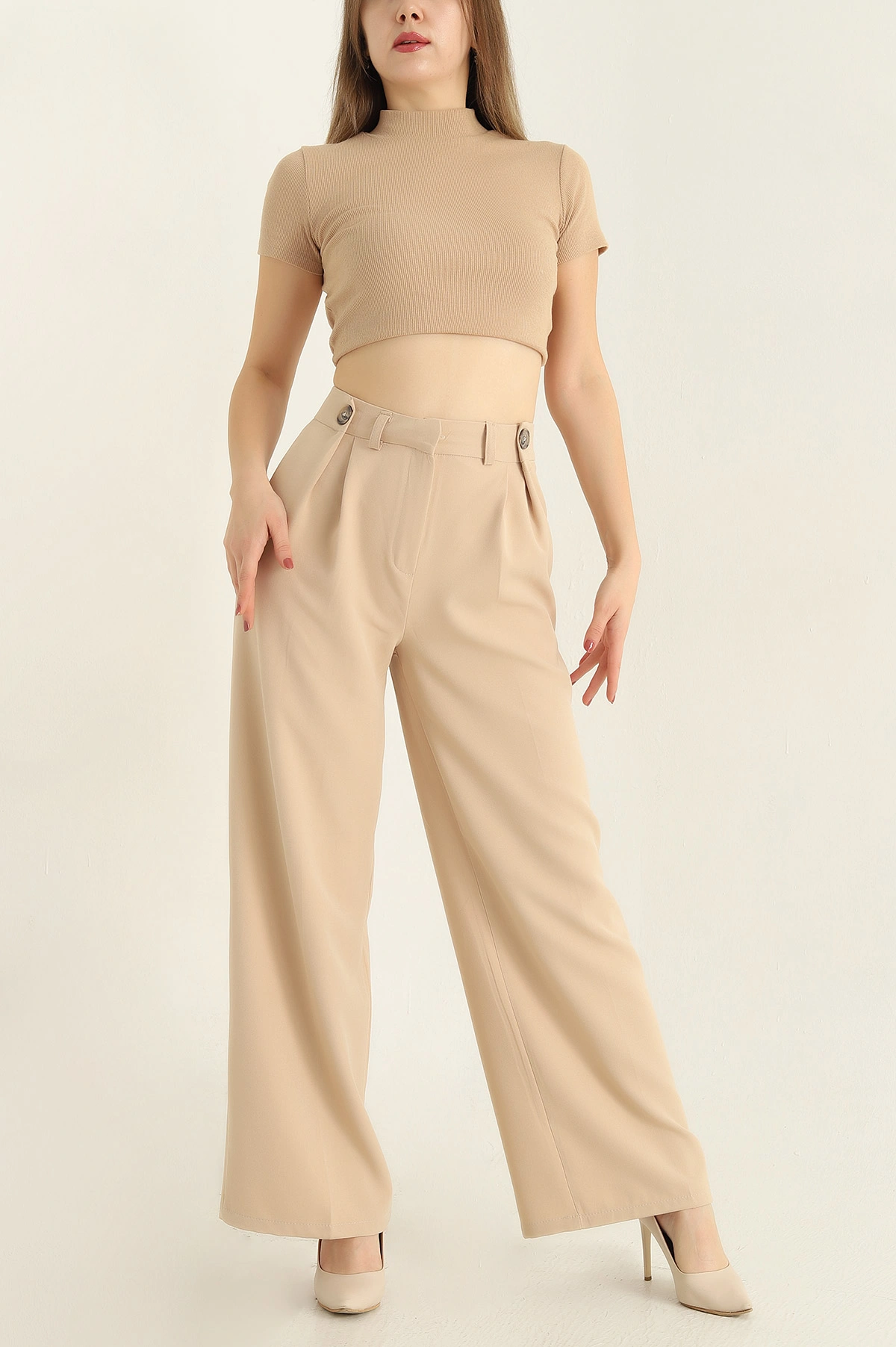 Bej Dabıl Kumaş Pileli Düğmeli Bayan Pantolon 322648