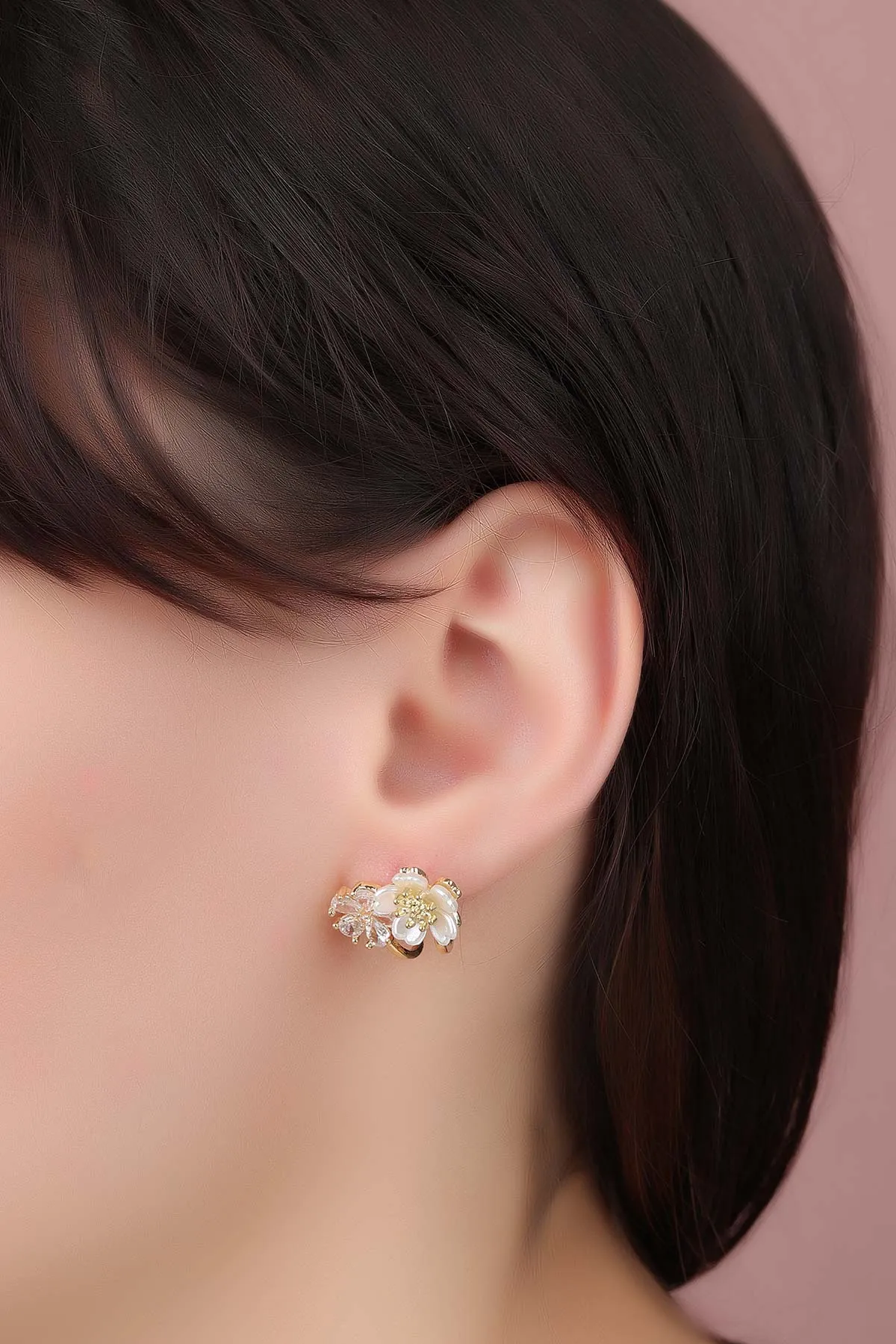 Beyaz Çiçek Model İkili Görünüm Küpe 333496