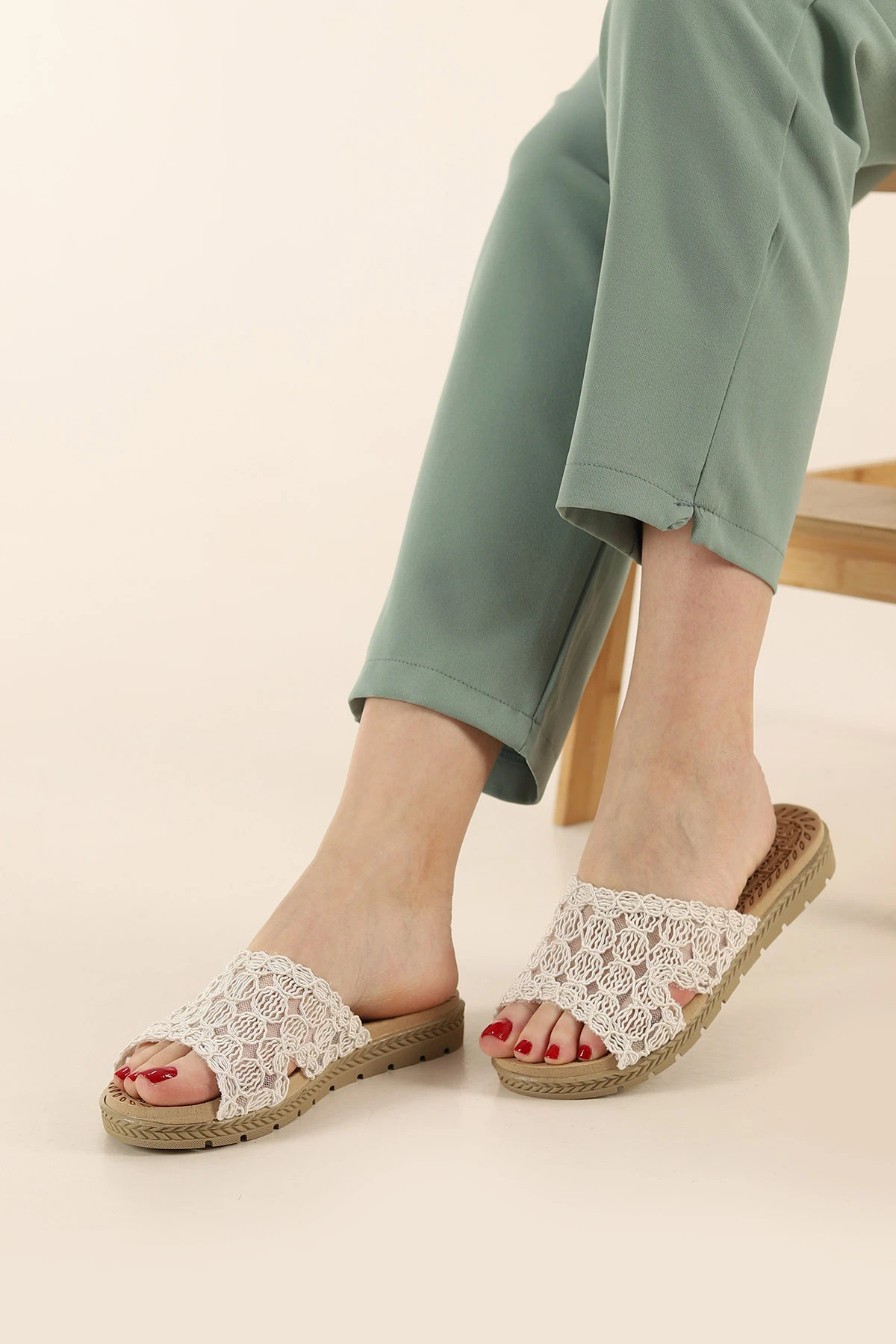 Beyaz Triko Örgü Tasarım Kadın Terlik 347086