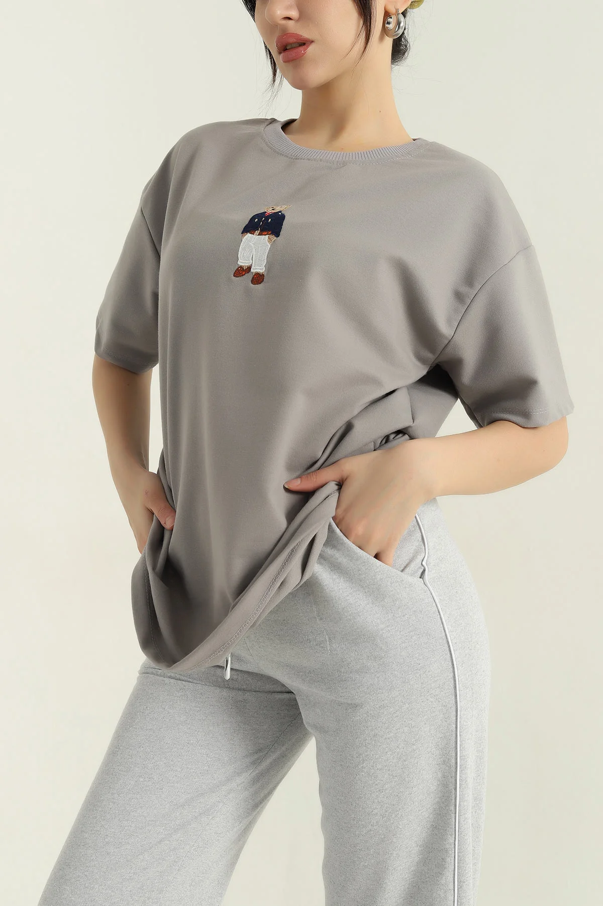 Füme Nakışlı Bisiklet Yaka İki İp Kadın Tişört 349017