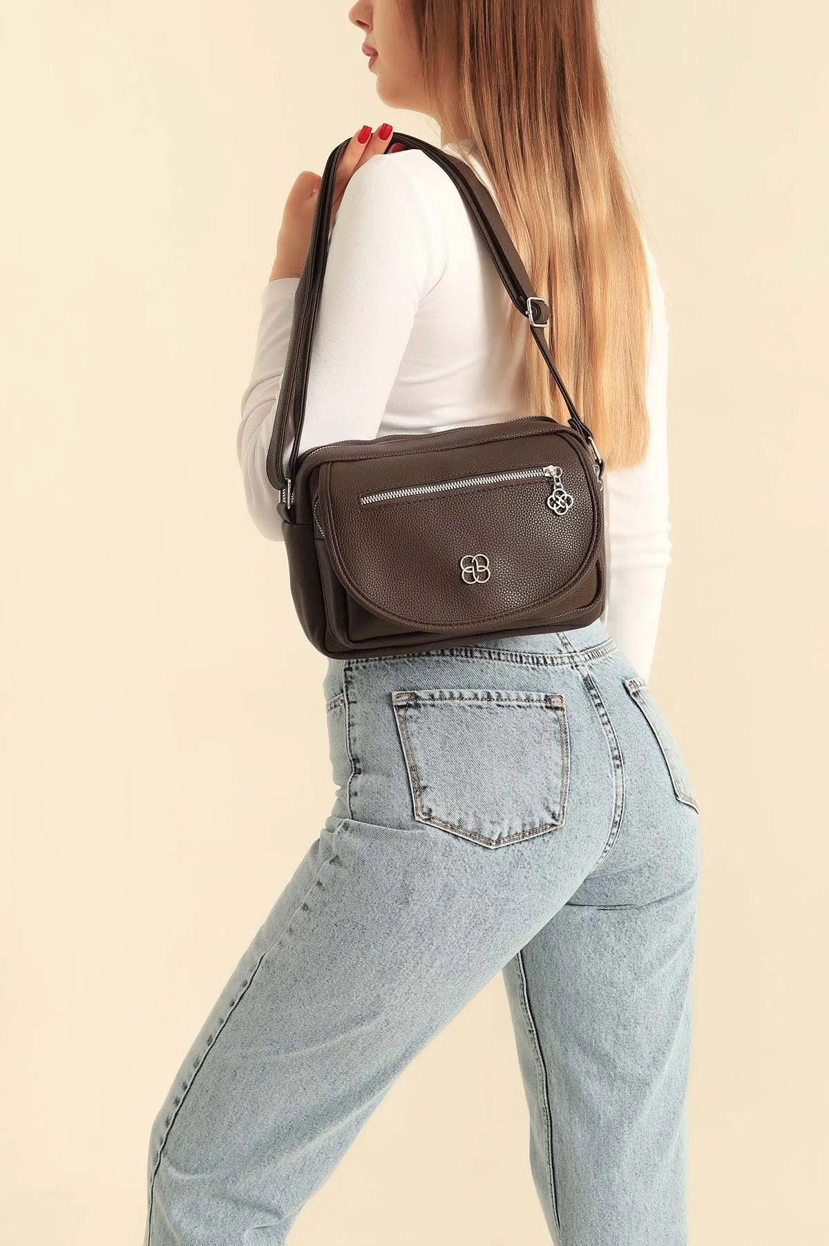 Kahverengi Dokulu Mıknatıs Kapaklı Fermuarlı Kadın Omuz Çantası 333160