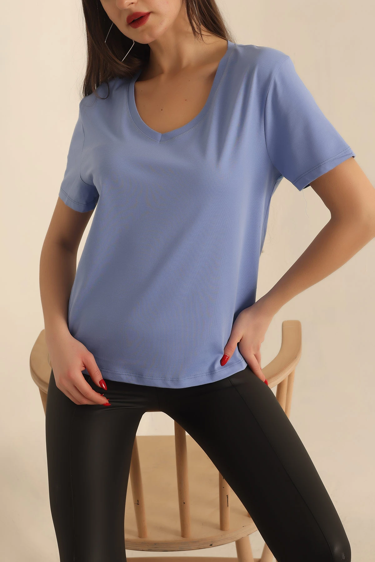 Lila V Yaka Bayan Tişört 236365 | ModamızBir | Modamizbir.Com