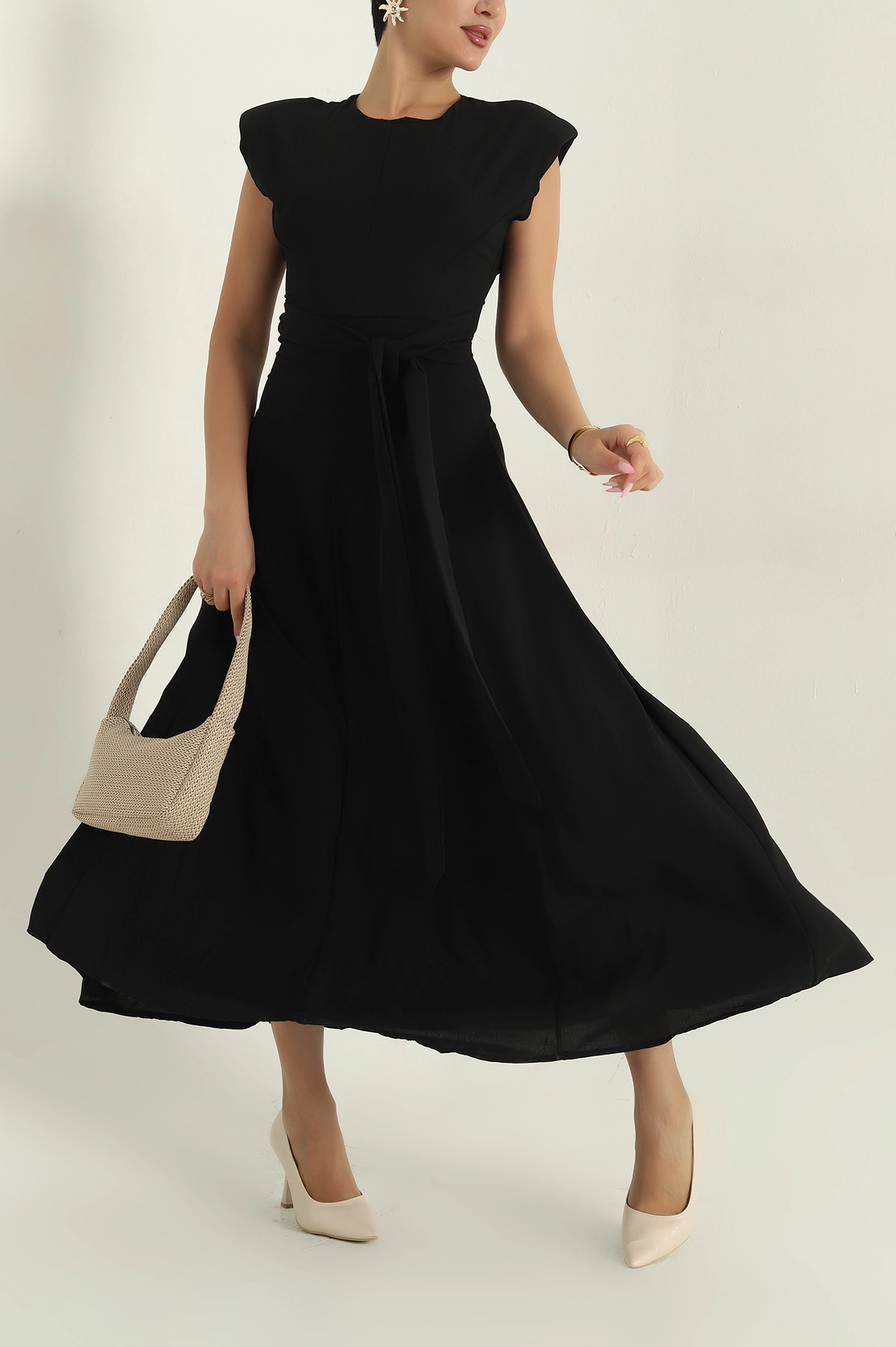 Siyah Beli Bağlamalı Crep Kadın Elbise 376384