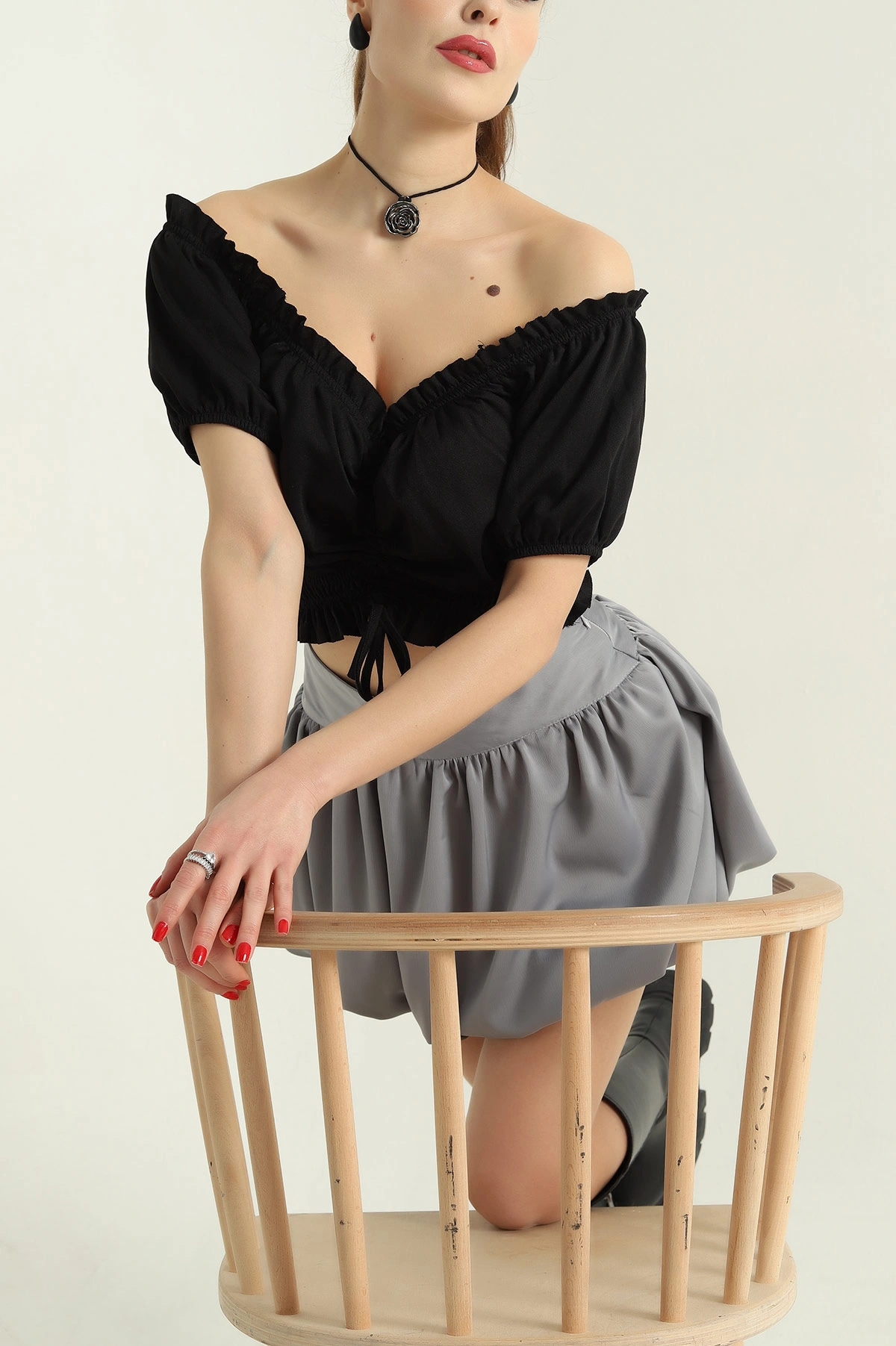 Siyah Büzgülü Crep Bluz 335082