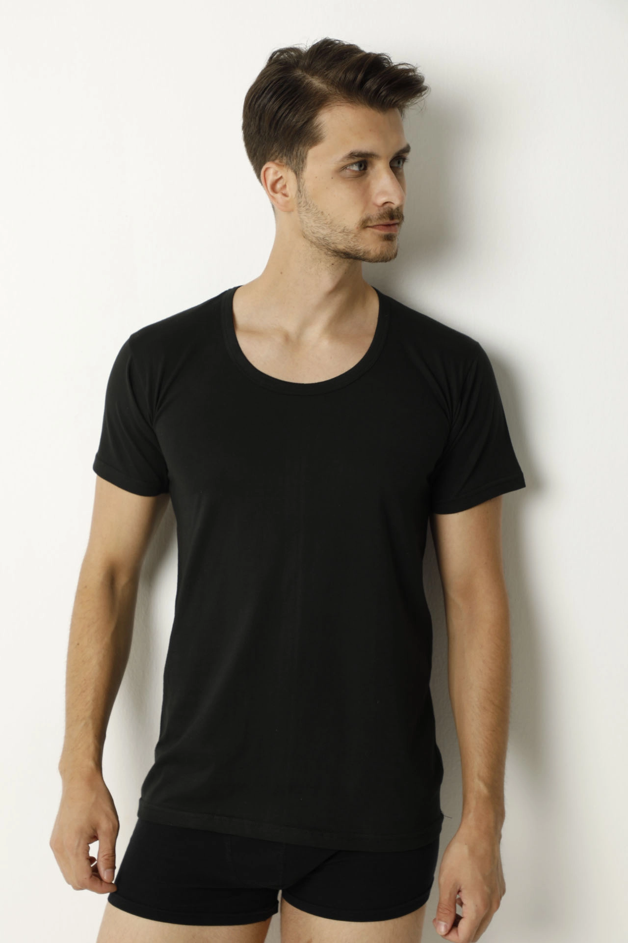 Siyah Geniş Yaka Kısa Kollu Erkek Fanila 281197 | ModamızBir ...