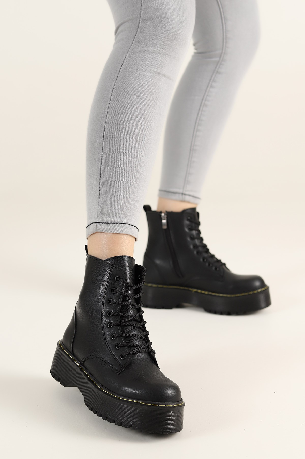 Siyah İçi Kürklü Kalın Taban Fermuarlı Bot 210847 | ModamızBir ...