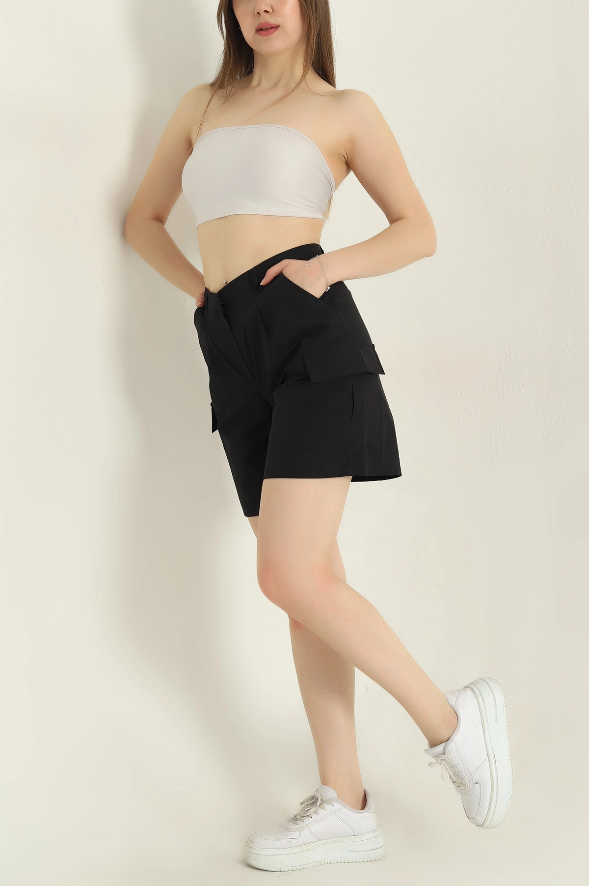 Siyah Kargo Cepli Poplin Kadın Şort 352172