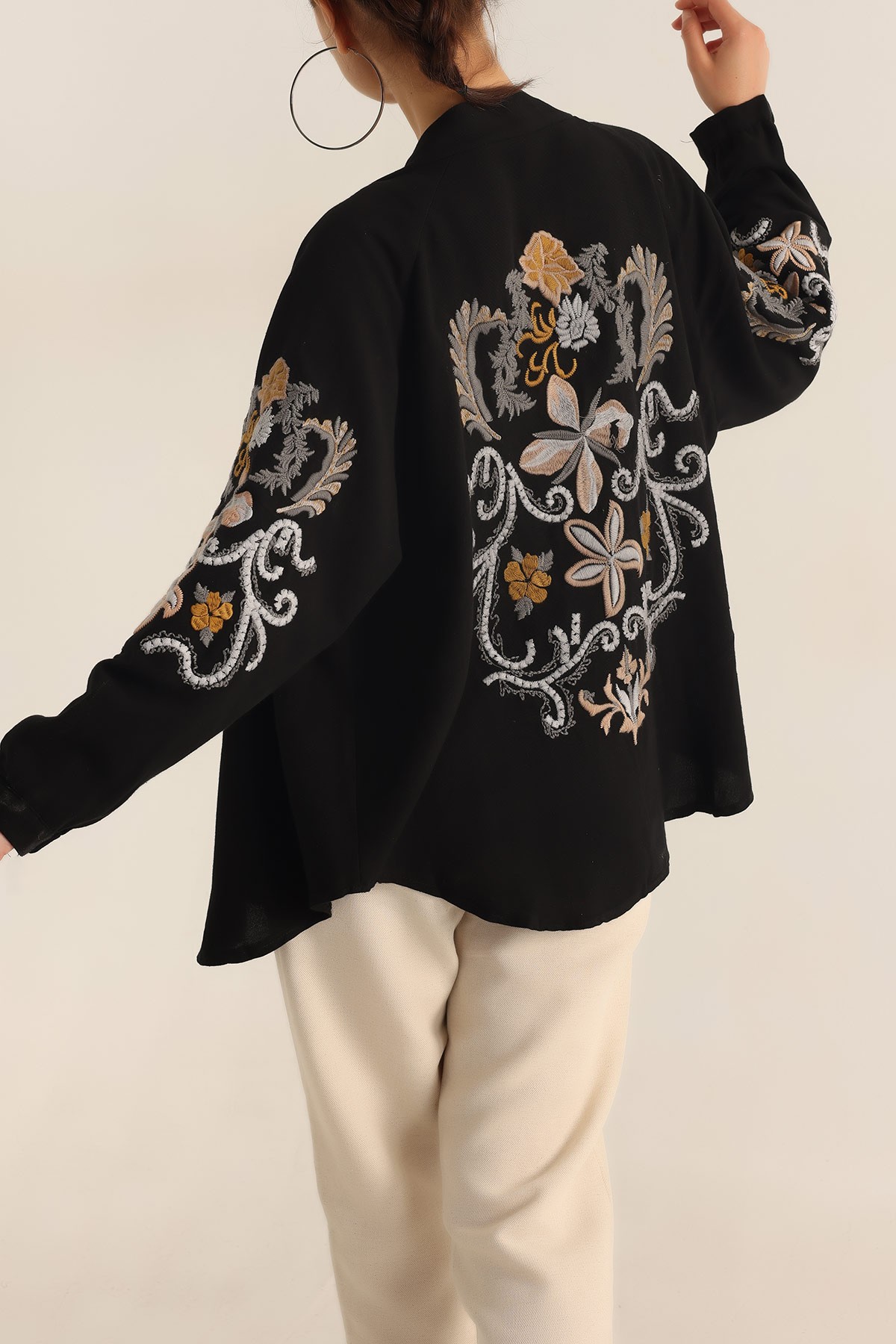 Siyah Nakış İşlemeli Keten Kimono Ceket 187707 | ModamızBir ... Siyah Nakış İşlemeli Keten Kimono Ceket 187707 | ModamızBir ...