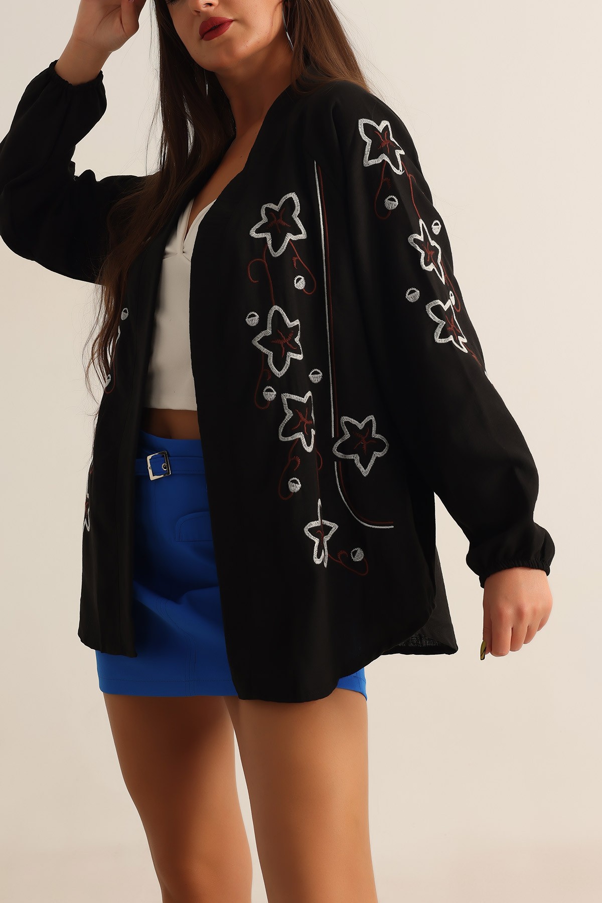 Siyah Nakış İşlemeli Keten Üst 199225 | ModamızBir | Modamizbir.Com