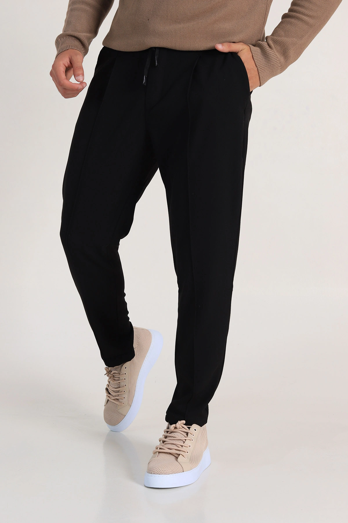 Siyah Slim Fit Çimalı Bel Arkası Lastikli Erkek Pantolon 299641