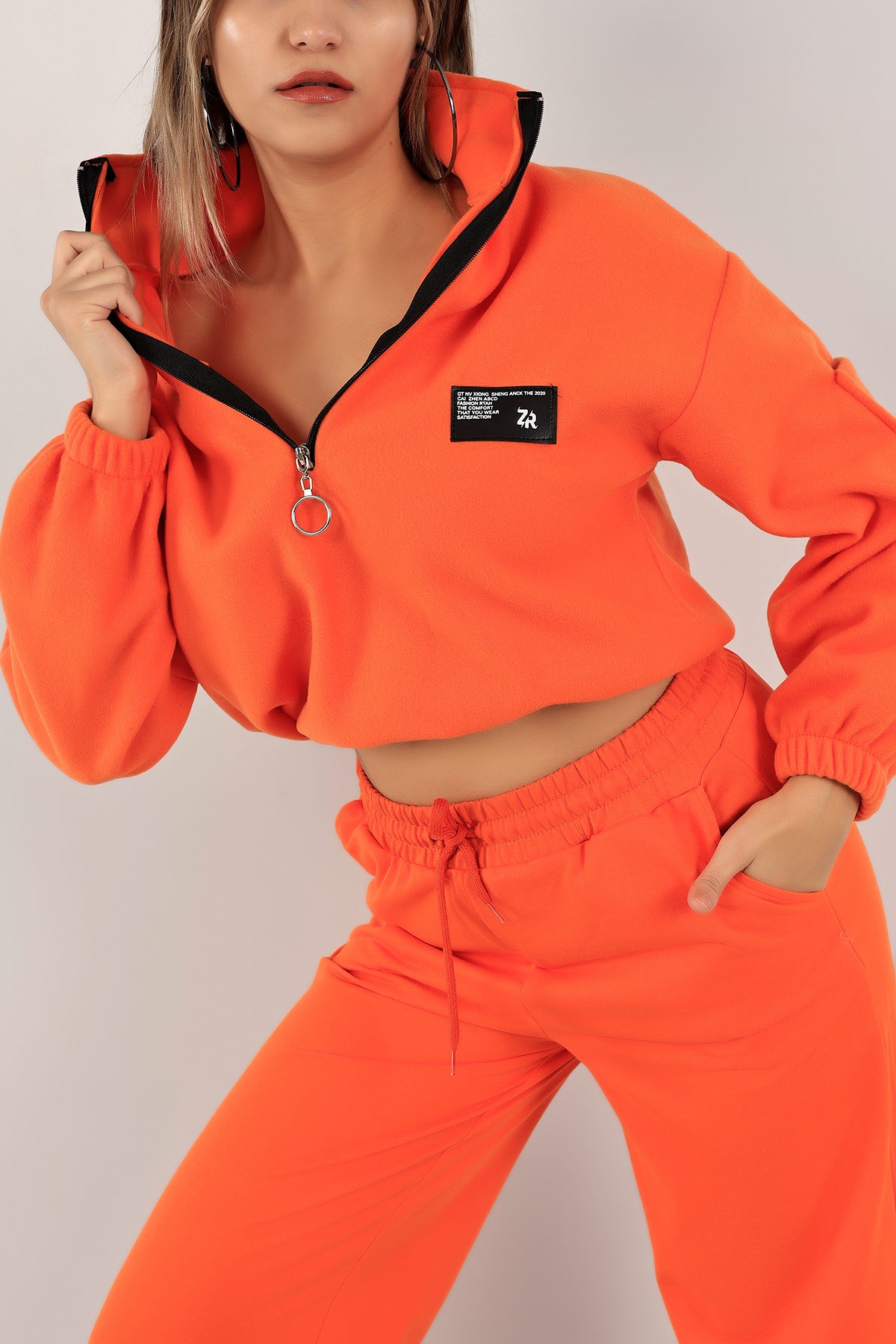 Turuncu Yakası Fermuarlı Bayan Polar 129830 | ModamızBir | Modamizbir.Com