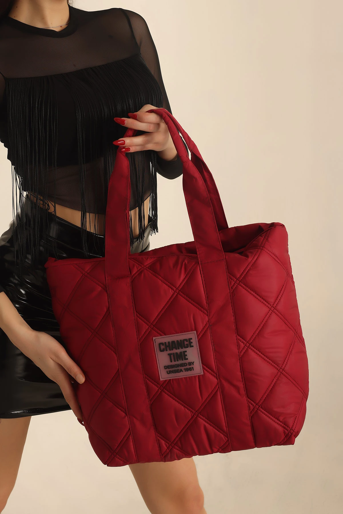 Vişne Kapitone Büyük Boy El Kol ve Omuz Çantası 234765 | ModamızBir ...