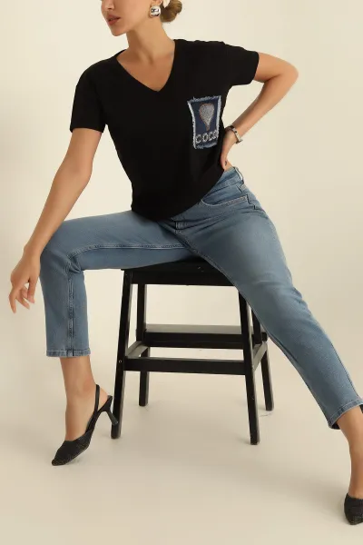 Siyah Taşlı V Yaka Kot Cep Bayan Tişört 280662